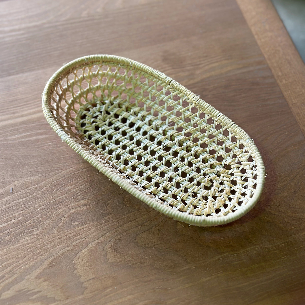 Oki Tray Basket – THE PLANT SOCIETY